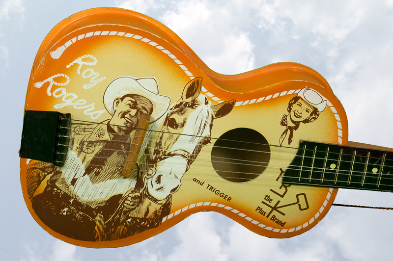 Roy Rogers Guitar – The Vitale Guitar Collection